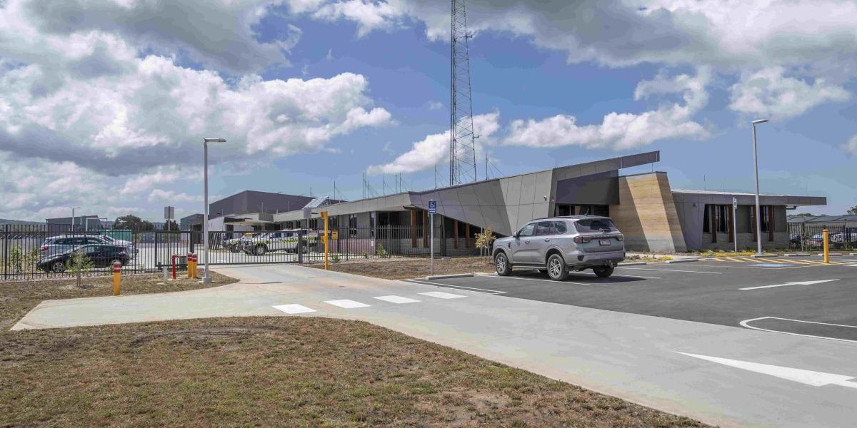 Incident control centre steps up to the task during Creswick bushfire ...