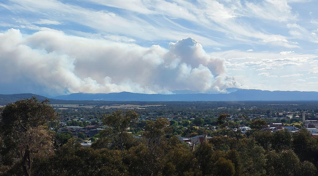 Grampians bush fire contained after 76,000 hectares scorched - Power FM ...